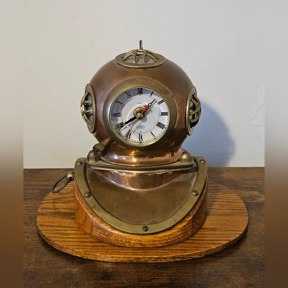 Source Unknown | Wall Decor | Vintage Nautical Diver Helmet Clock Works ...